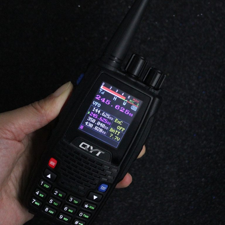 QYT KT-8R Quad Band Handheld Radio 136-174MHz 220-260MHz 400-480MHz 350-390MHz KT8R Two Way Radio